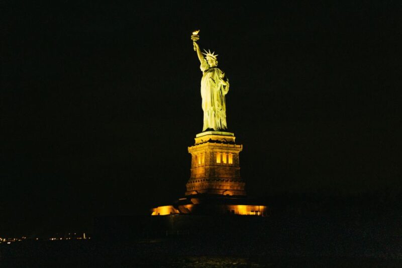 NYC: Circle Line 2h Harbor Lights Cruise Skip-The-Box-Office - Final Thoughts: Who Should Consider This Tour?