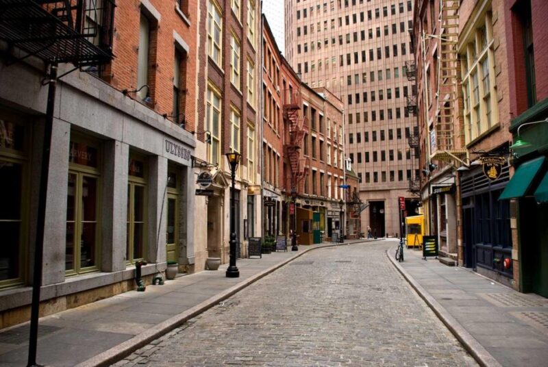 NYC Private Tour Historic Manhattan and Financial District - Starting Point at Bowling Green Park