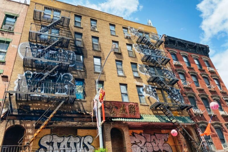 NYC: Walking Tour with Local Guide and 30+ Top NYC Sights - The Experience: What You Can Expect on Tour Day