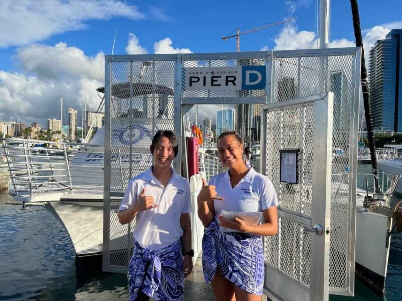 Oahu: Premium Waikiki Sunset Party Cruise with Live DJ - Who Will Love This Experience?