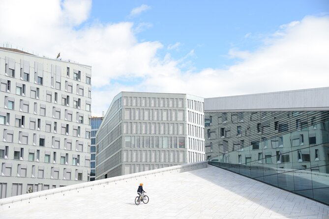 Oslo City Walks - The City of Contrasts - Exploring Kvadraturen: A Journey Through Oslos History