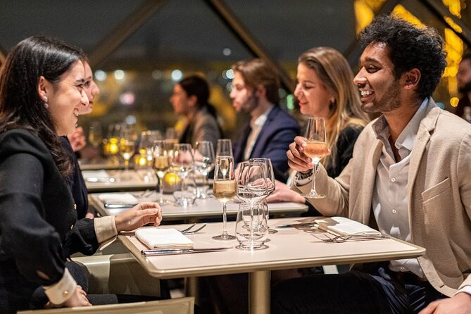 Paris Late Dinner at Eiffel Towers Madame Brasserie Restaurant - Navigating the Logistics