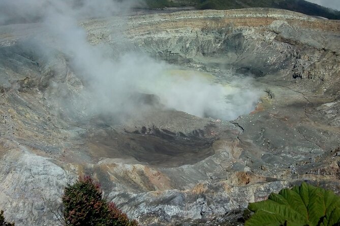 Poas Volcano Waterfalls and Coffee Tour From From San Jose - Exploring the La Paz Waterfall
