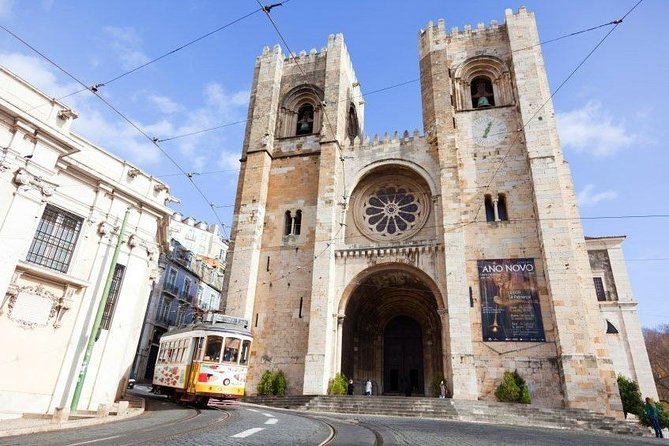 Private Guided Tour to 7 Colinas and Belém in an Electric Tuk Tuk With 4.5 Hours. - Pricing Details and Whats Included in the Tour