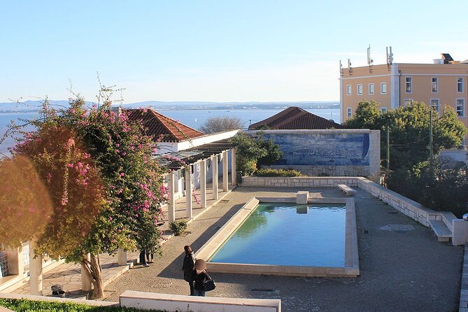 Private Walking Tour - Wandering Around Lisbon - Meeting and Pickup Details