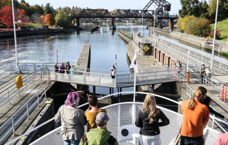 Seattle: Locks Cruise with Live Narration - What to Expect Onboard