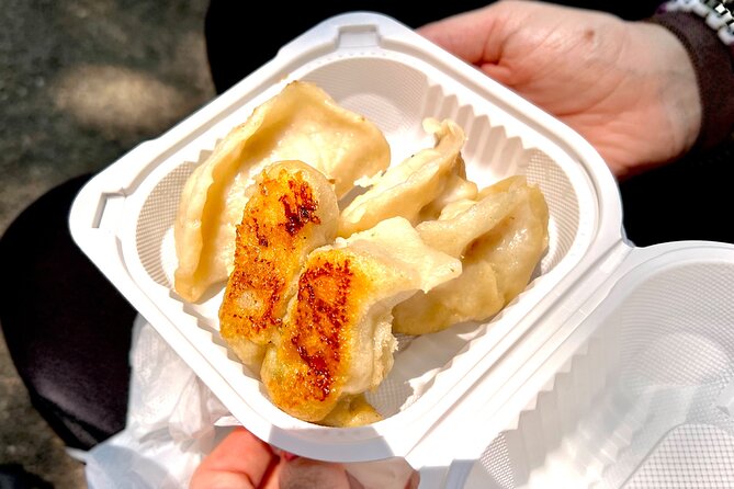 Secret Food Tour of Chinatown and Little Italy - The Guides and the Experience