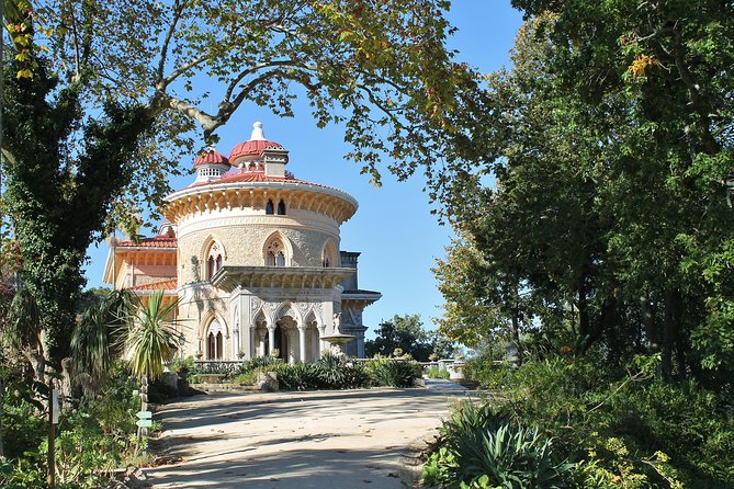 Sintra and Cascais Private Sightseeing Tour - Exploring Cascais