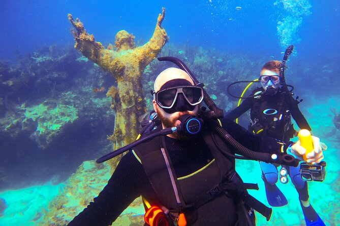 Small - Guided Shallow 2 Tank Dive Experience in Key Largo ALL GEAR INCLUDED - Meeting Point and Check-In Information