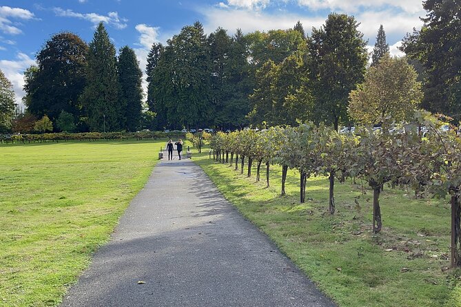 Snoqualmie Falls and Wineries Tour From Seattle - Transportation and Accessibility