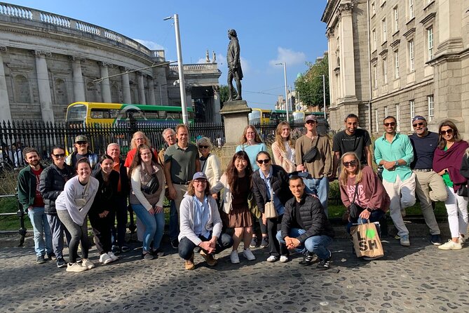 St Patricks Cathedral, Book of Kells and Dublin Castle Tour - Exploring St. Patricks Cathedral