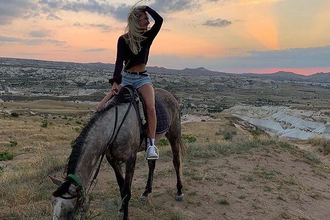 Sunset Horsebackriding-Tour Through the Valleys of Cappadocia - Safety and Accessibility Considerations