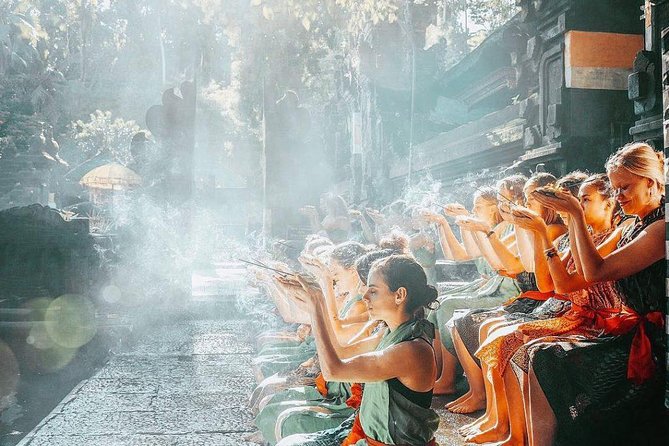 Tanah Lot Temple, Waterfall & Ubud Tour (Private & All-Inclusive) - Passes and Pass-By Highlights