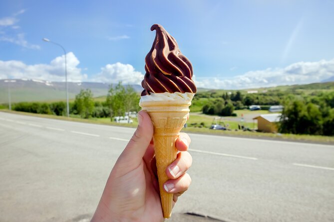 The Icelandic Sweet Tooth Tour - Sampling Iconic Icelandic Pastries and Confections