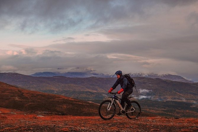 Trail Challenge With Electric Mountainbike - Gearing Up for the Experience