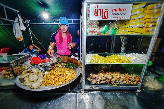 Ultimate Siem Reap Food Tour (10 Locals Tasting with Drinks & Transport) - Who Should Consider This Tour?