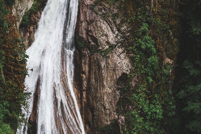 Visit Snoqualmie Falls and Hike to Twin Falls - FAQ