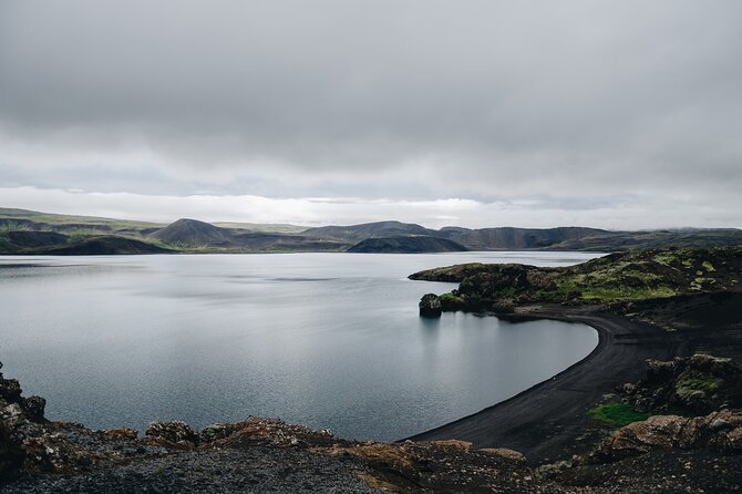 Volcano Tour on Reykjanes Peninsula Including Icelandic Snacks - Challenges and Considerations