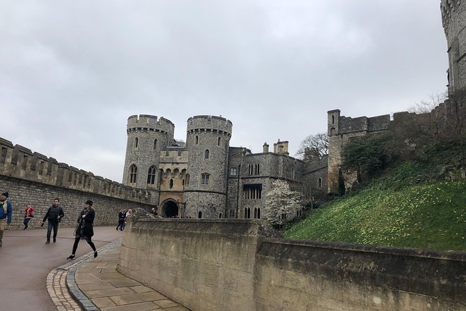 Windsor Castle and Hampton Court Private Car Tour - Pricing and Booking Information