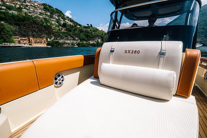 1H Private Cruise Lake Como Tender Yacht Invictus 9 Pax - Included Amenities