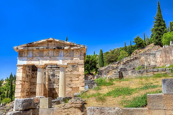 2-Day Delphi and Meteora Tour Review - Transportation and Accessibility