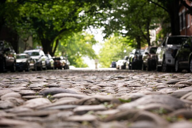 A Guided Walking Tour Through Historic Old Town Alexandria - Positive Feedback From Travelers