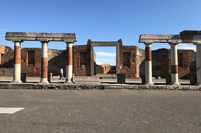 Amalfi Coast and Pompeii Day Tour - Transportation and Accessibility