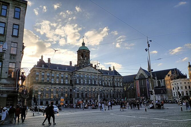 Anne Frank and Amsterdam Jewish History Walking Tour - Guide Expertise and Participant Feedback