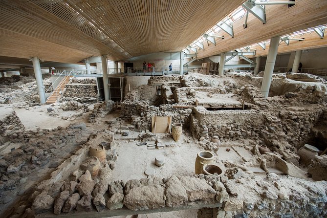Archaeological Bus Tour to Akrotiri Excavations & Red Beach - Preparation and Expectations