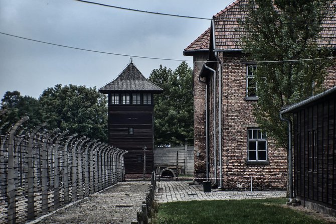 Auschwitz-Birkenau Tour From Wrocław - Reflections on the Visiting Experience