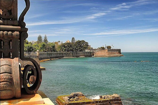 Cadiz Shore Excursion: Scenic & Walking Tour With Cheese and Sherry Tasting - Sherry and Cheese Tasting