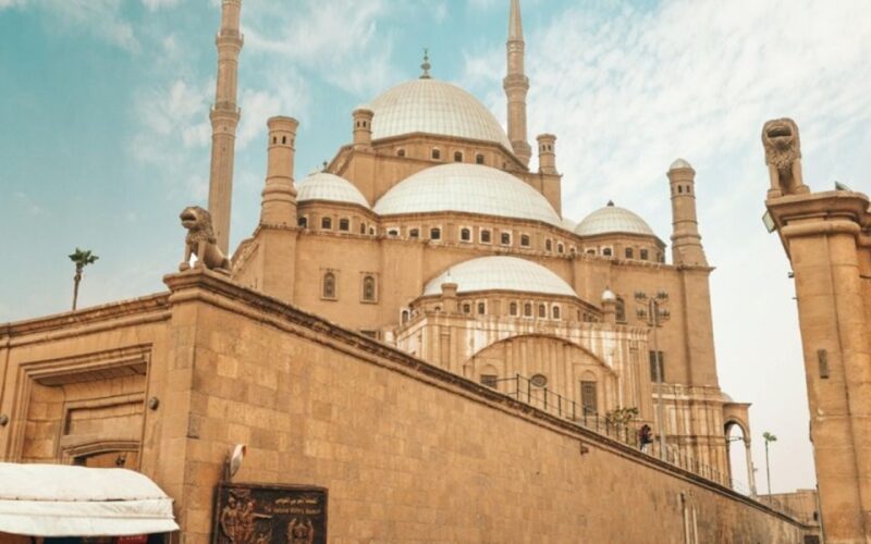 Cairo: Giza Pyramids and Islamic Cairo Guided Layover Tour - Practical Tips for Travelers