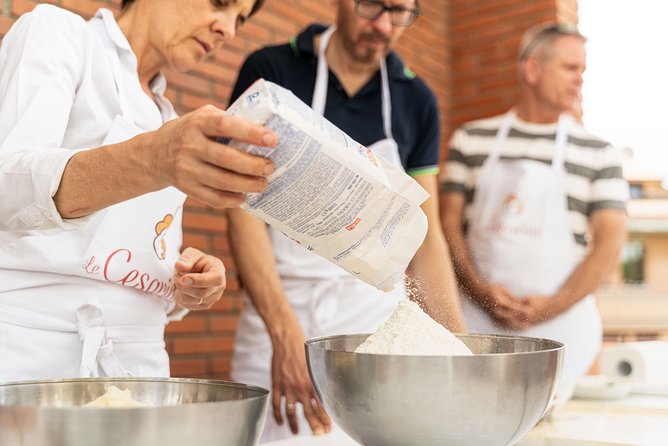 Cesarine: Fresh Pasta Class & Meal at Locals Home in Lucca - Unique Experiences and Personal Stories