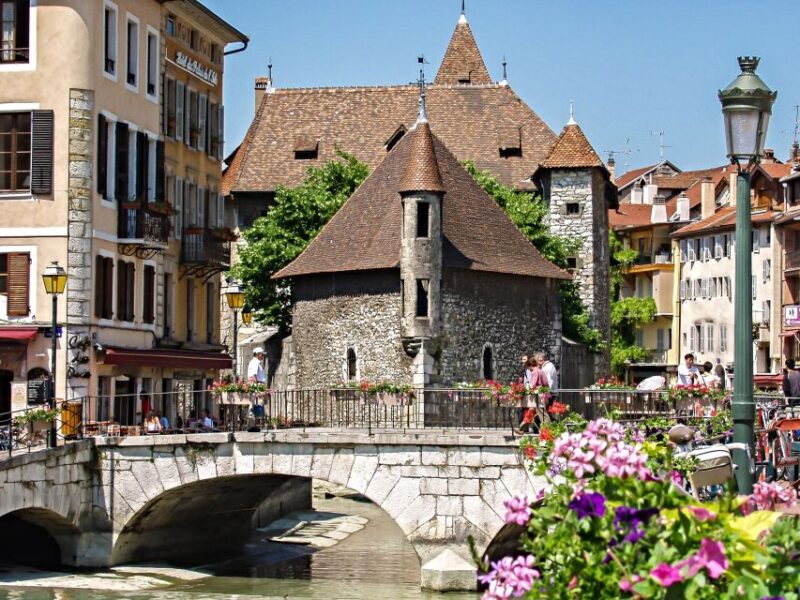 Chamonix Mont-Blanc and Annecy Sightseeing Trip - Discovering Annecy