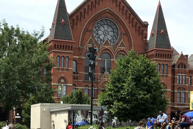 Cincy Brunch History and Streetcar Tour With Riverside Food Tours - Small-Group Format and Personalized Experience