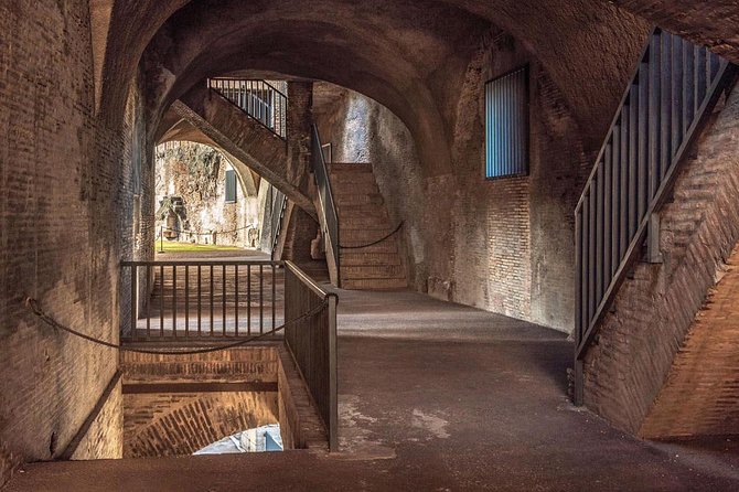 Colosseum With Gladiator Arena Floor, Forum & Palatine Hill Tour - Exploring the Colosseum