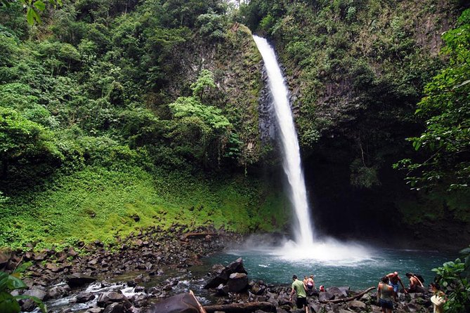 Combined Tour (Hanging Bridges, La Fortuna Waterfall, Arenal Volcano) - Highlights of the Tour