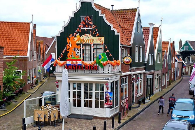 Day Trip From Amsterdam to Zaanse Schans Windmills and Volendam - Discovering Volendam and Marken