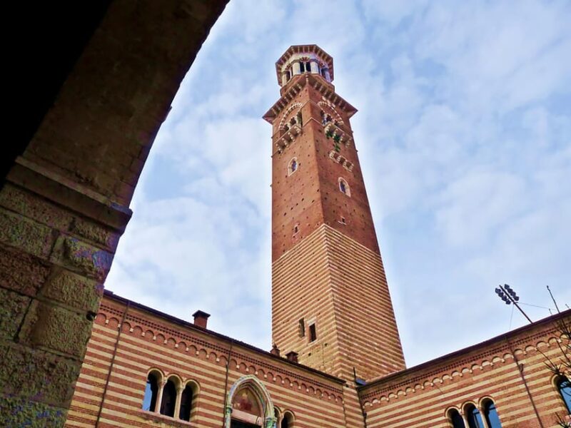 Explore Veronas Highlights: Arena & Historical Walking Tour - Discovering Romeo and Juliets Balcony