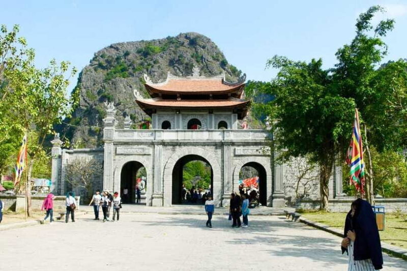 From Ha Noi: Hoa Lu, Trang An, Mua Cave Tour Daily Full Day - FAQ
