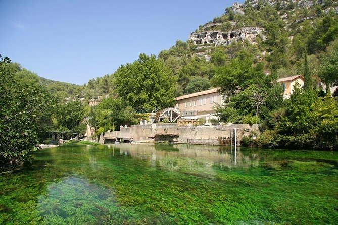 Full Day Best of Provence Tour From Avignon - Beautiful Locations to Explore