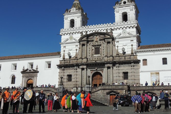 Full Day Middle of the World, Cable Car and Quito City Shared Tour - Guided Tours and Notable Guides