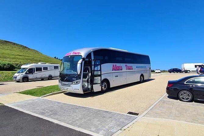 Giants Causeway Tour Including Game of Thrones Sites From Belfast - Navigating the Carrick-a-Rede Rope Bridge: A Thrilling Crossing