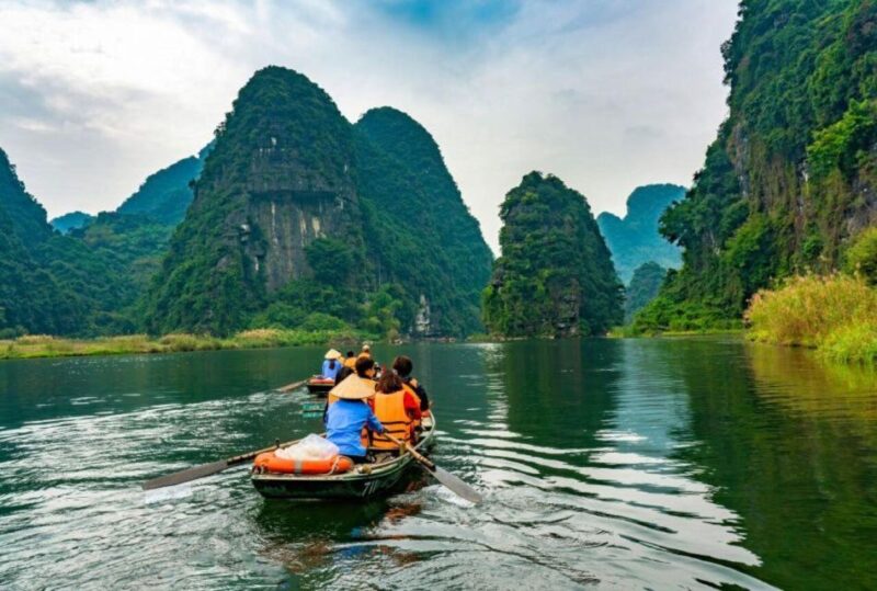 Hanoi: Full-Day Hoa Lu - Tam Coc & Mua Cave by Limousine - FAQ