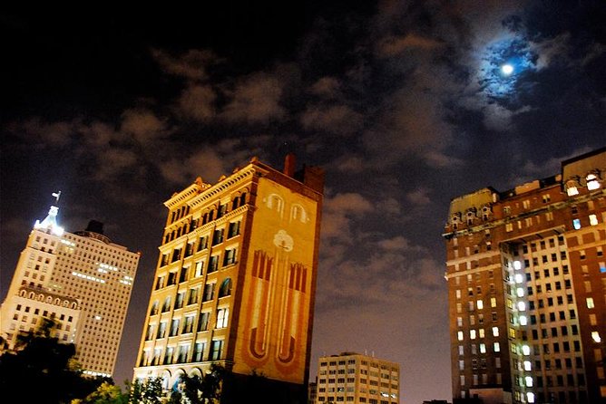 Haunted Memphis Walking Ghost Tour - Accessibility and Group Size