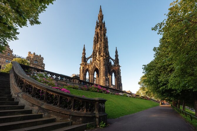 Historic Edinburgh and Rosslyn Chapel Full-Day Private Tour in a Premium Minivan - Meeting and Pickup