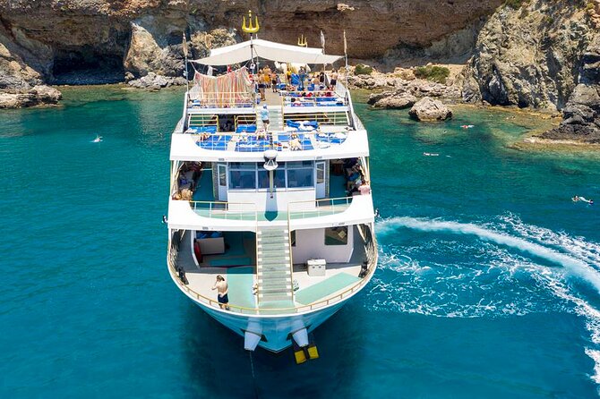 Kemer Mega Star Boat Trip With Hotel Transfer and Lunch - Onboard Activities and Entertainment