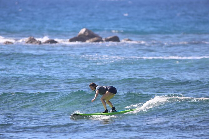 Kona Surf Lesson in Kahaluu - Catching the Perfect Break