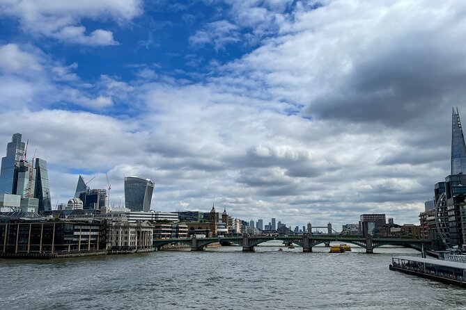 London Witches and History Walking Tour - Notable Experiences