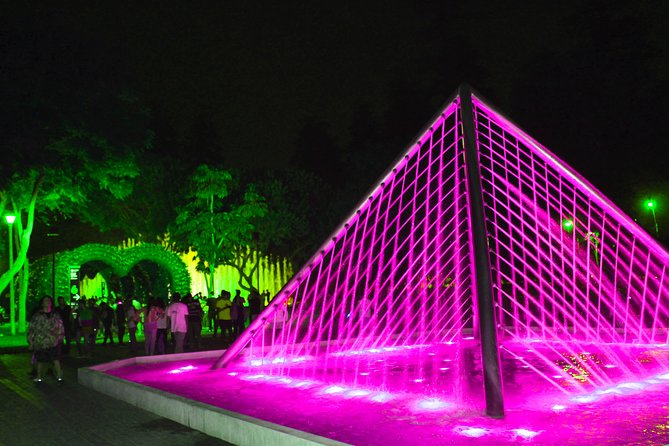 Magic Fountains Park & Bohemian Barranco at Night (Small Group) - Exploring the Bohemian Barranco